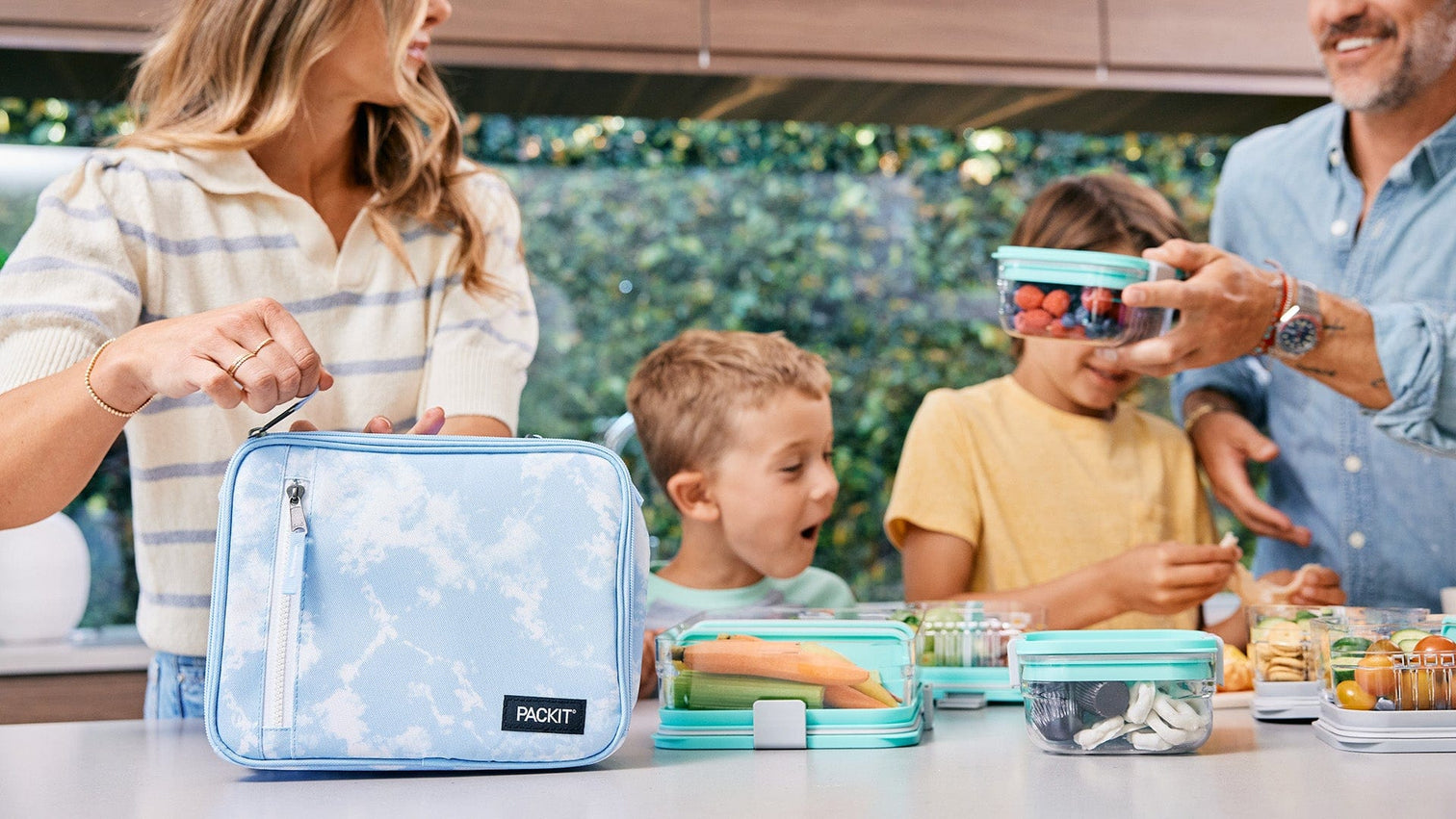 Lunch Boxes & Bags | Shop Freezable Lunch Boxes, Snack Bags & Bento ...